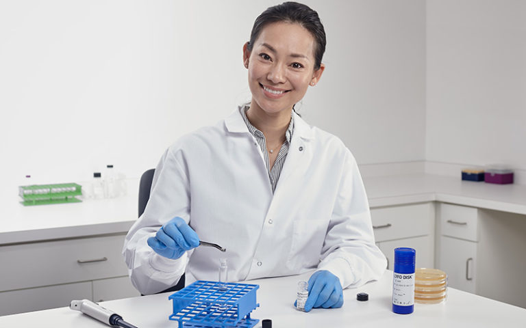 DC LYFO DISK Lab Photo – Plastlabor